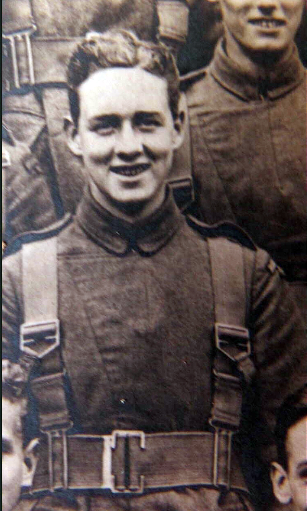 ALBERT GEORGE HERBERT CUMMINGS, WIRELESS OPERATOR, ROYAL FLYING CORPS ...
