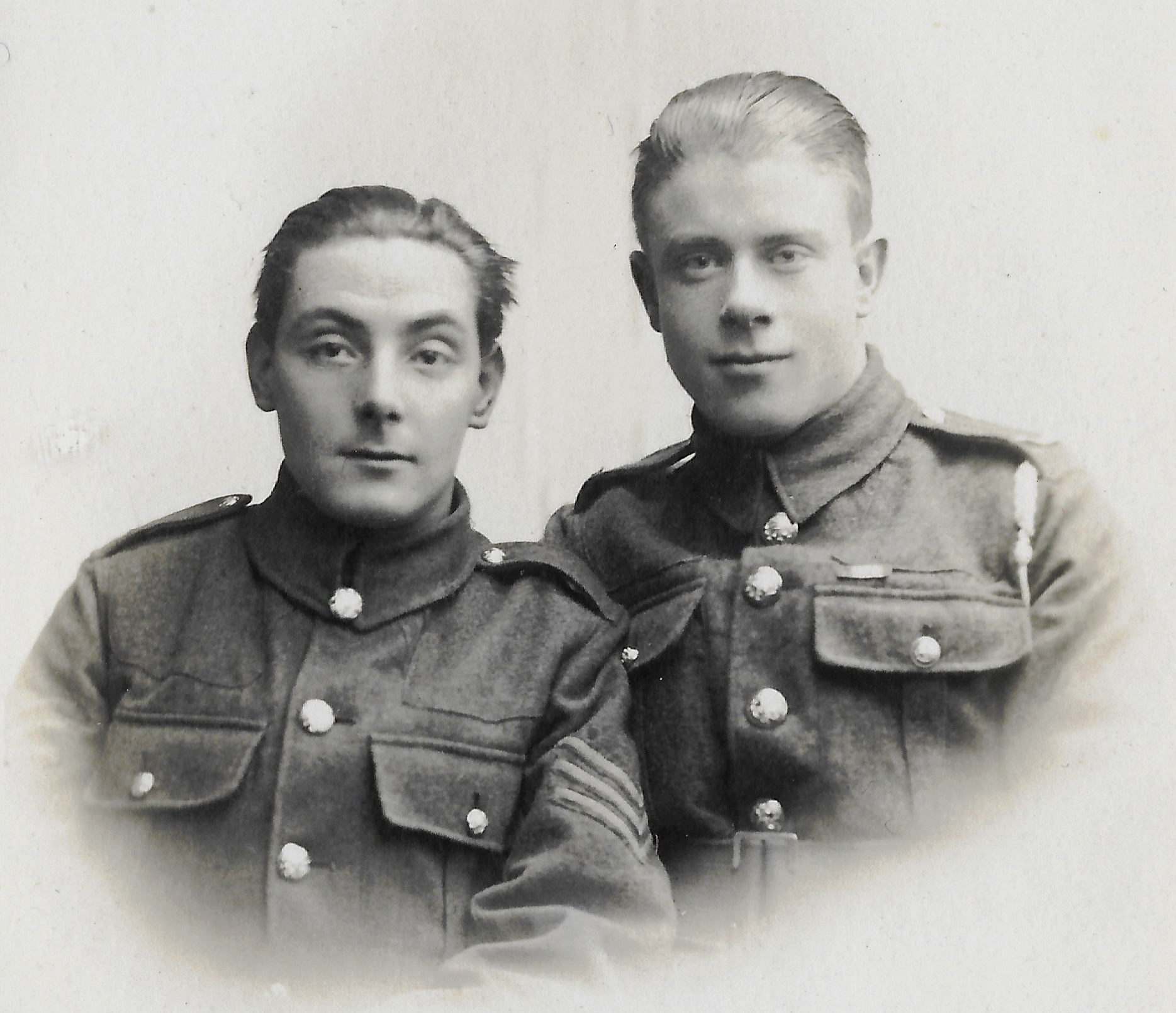G1122 Unnamed sergeant and pal, Alexander Greenberg Studio, Crouch Hill ...